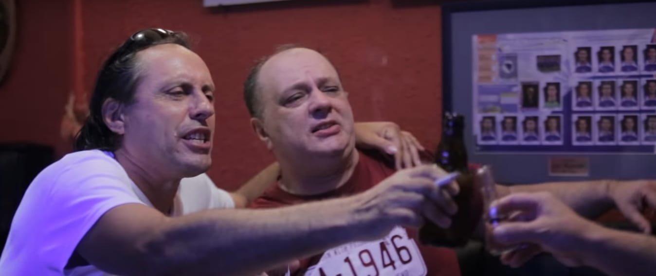 Sejo Sexon i ekipa iz Pušenja snimili spot u kafani “Kod Keke” za ...