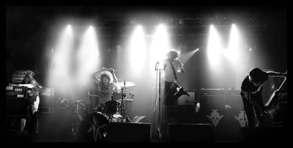The Dandy Warhols - Music Box