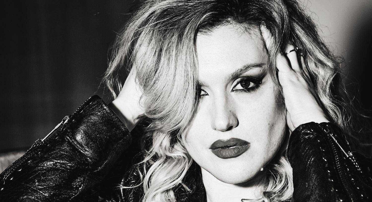 "Kao mi" - novi album i singl Mirne Škrgatić koji donose snažnu poruku ...